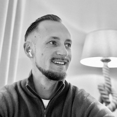 AI Insider: Q1 Product Innovation with Wayne Liang, Co-founder of ...